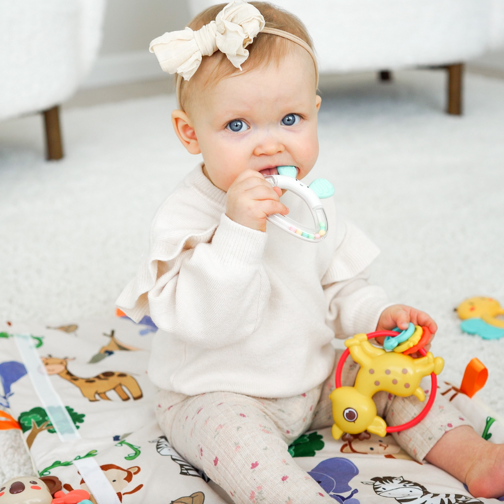 Fold + Go 8-Piece Rattle Set – Move2Play